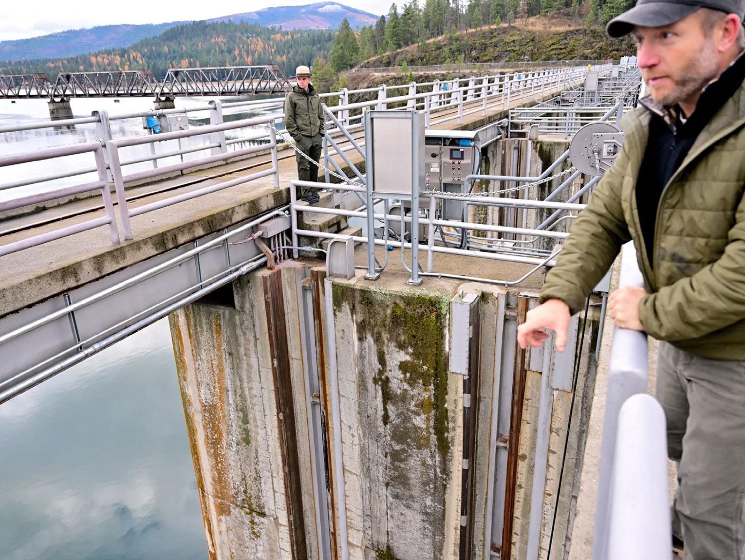 Defect in Albeni Falls Dam spillway gate could take years to fully ...