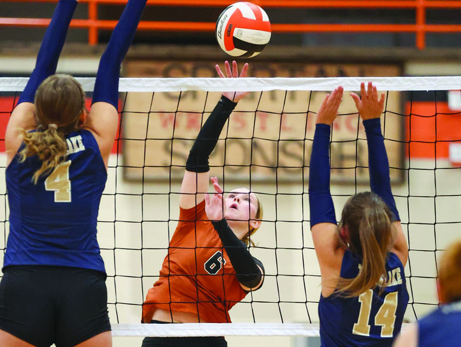 Spartan volleyball starts with wins